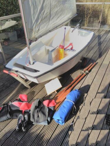 Optimist zeilboot izgs Far East waltrailer compl roeiset - Advertentie ...