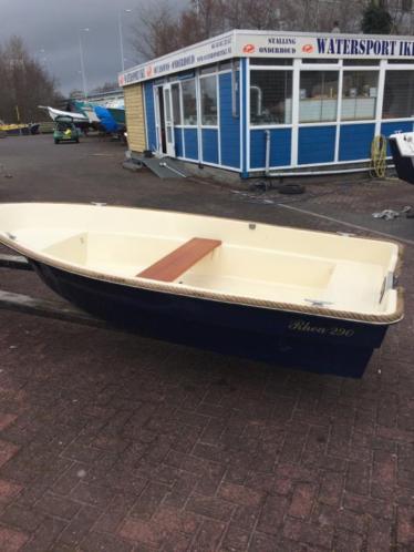 Te koop diverse originele polyester toervisbij bootjes - Advertentie 688917