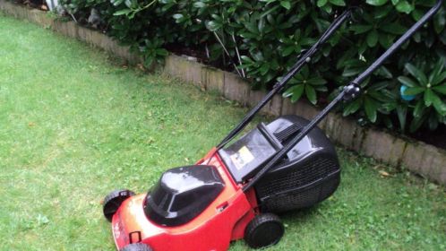 te koop een mooie goeie rode grasmaaier - Advertentie 563732