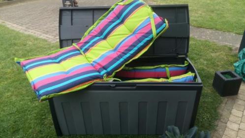 Tuinstoel kussens Cinderella in plastic kist Keter - Advertentie 724285